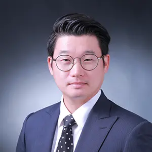 IR AWARDS > JUDGES – IAG Academy